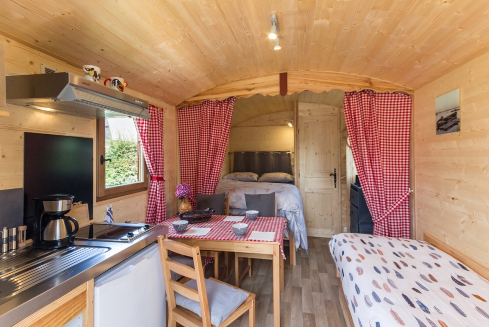 1er fabricant de roulotte en bois en France | Acheter une roulotte ...